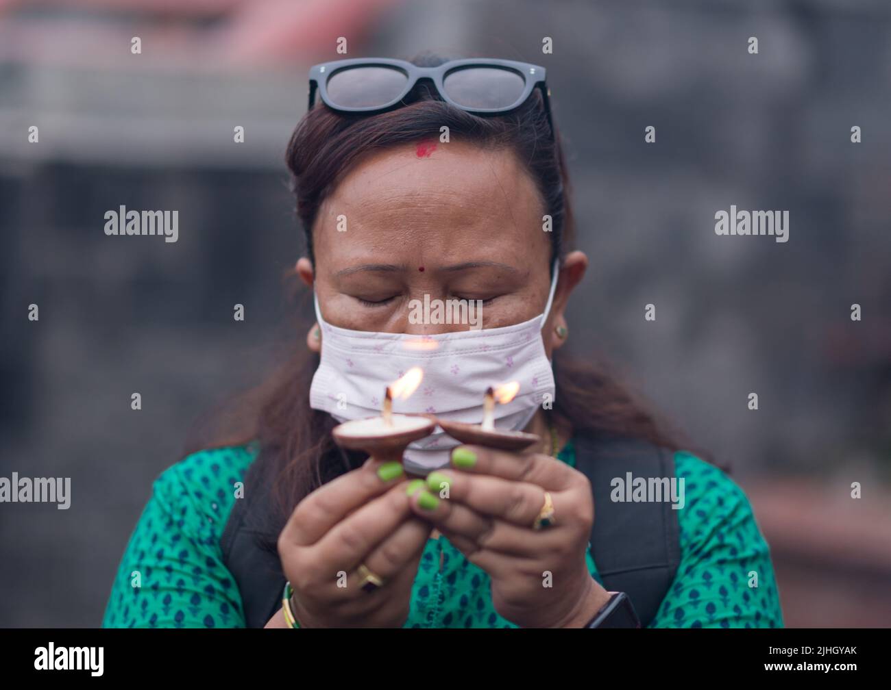 Sharwan brata hi-res stock photography and images - Alamy