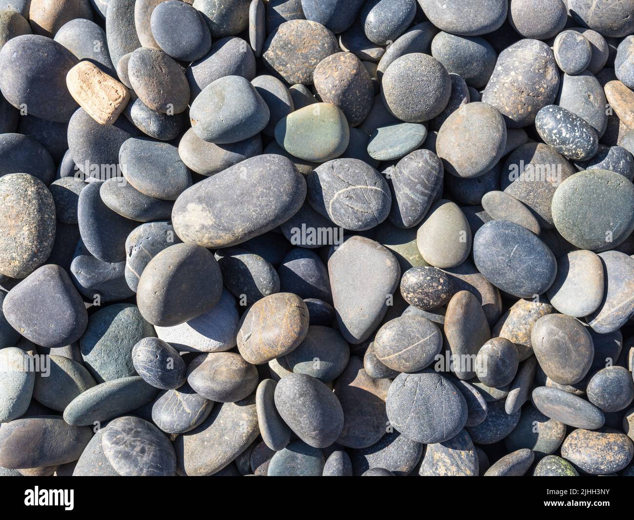 Aggregate river rocks hi-res stock photography and images - Alamy