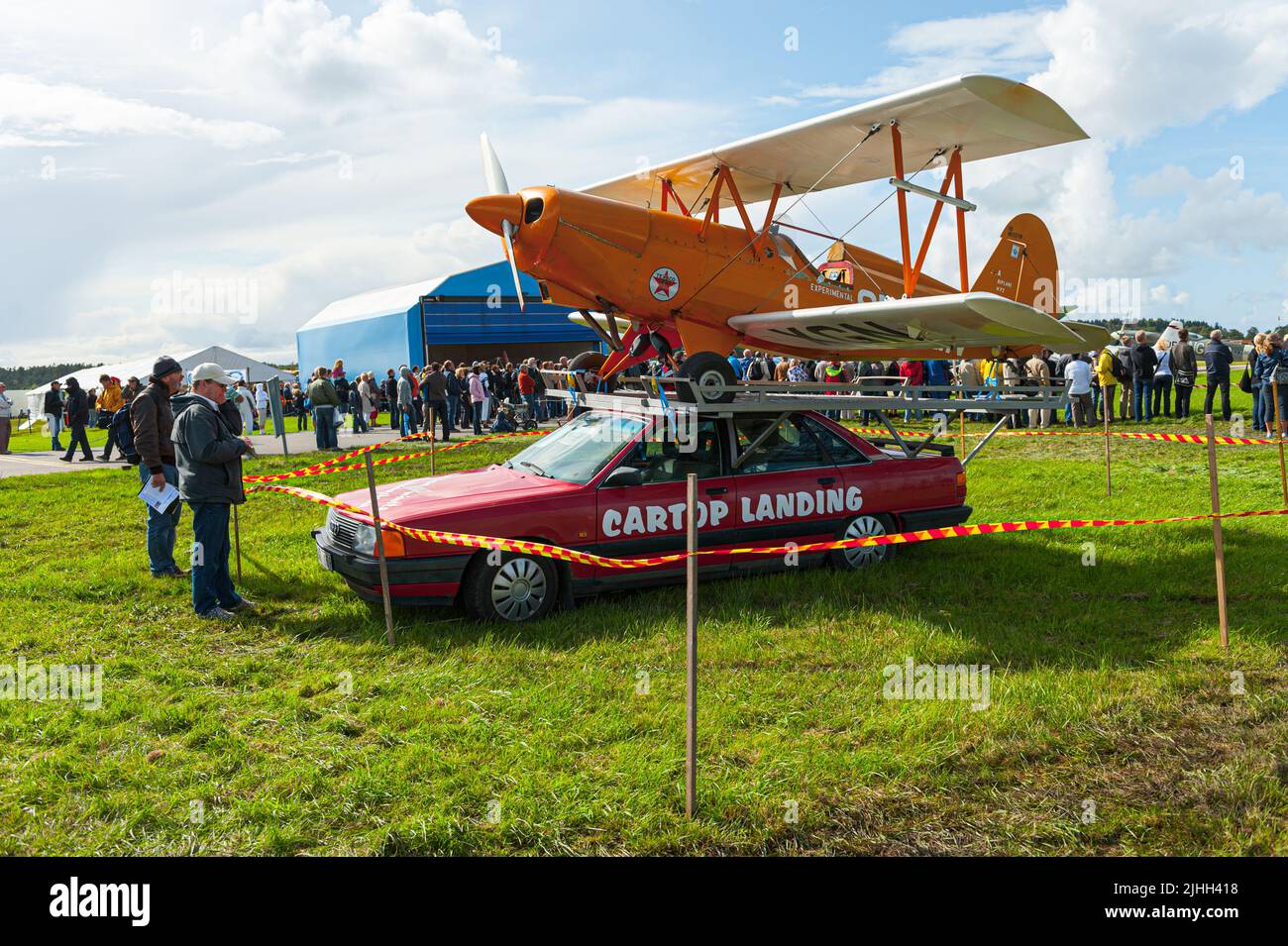 Biplane model hi-res stock photography and images - Alamy
