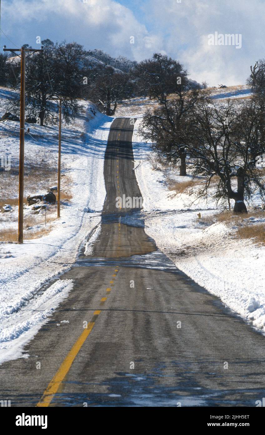 Winter scene in Tehachapi, California Stock Photo - Alamy