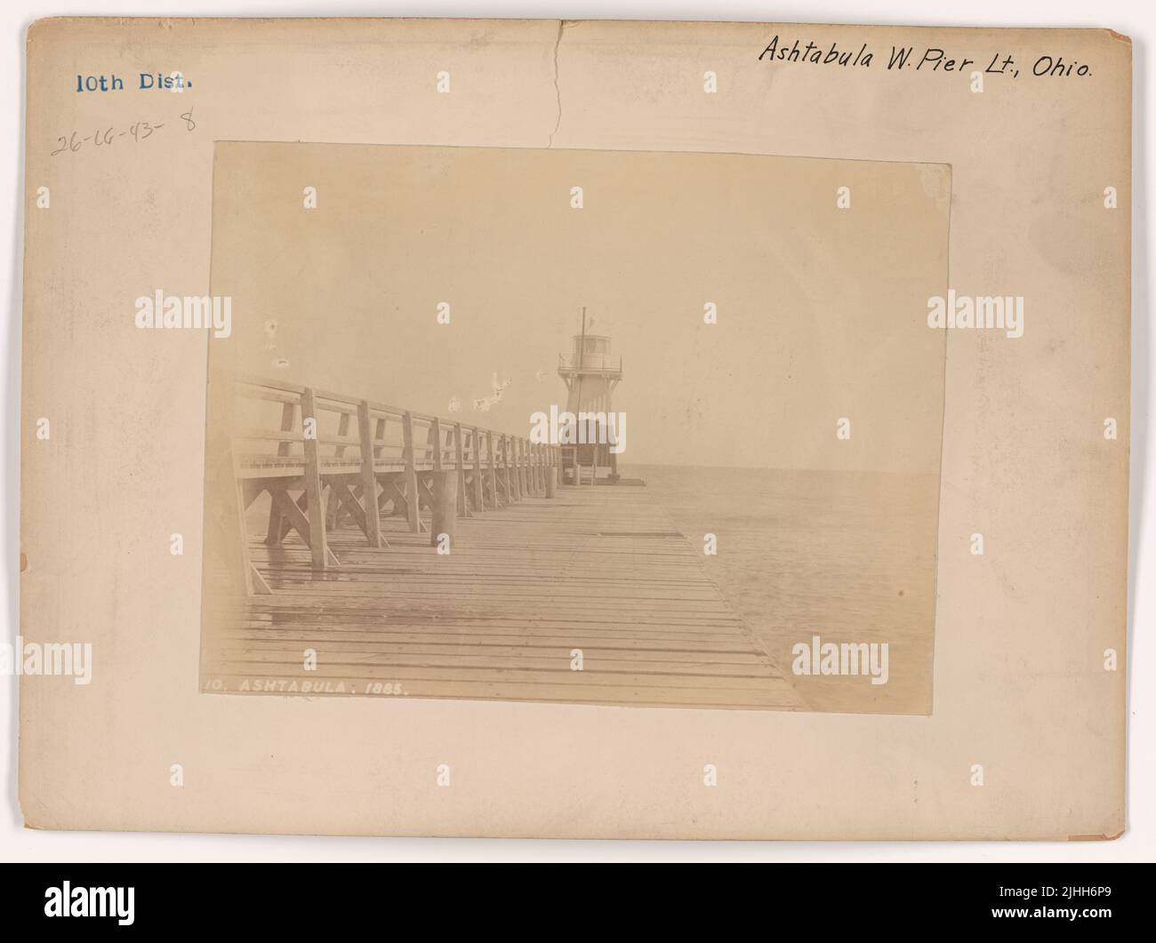 OH - Ashtabula. Ashtabula West Pier Light, Ohio Stock Photo - Alamy