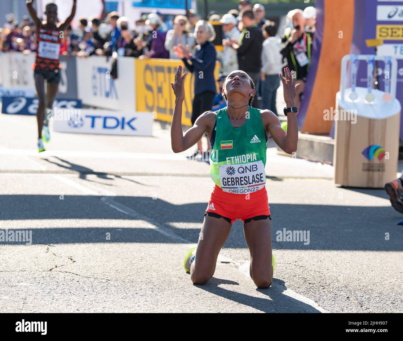 Ethiopian female athlete hi-res stock photography and images - Alamy