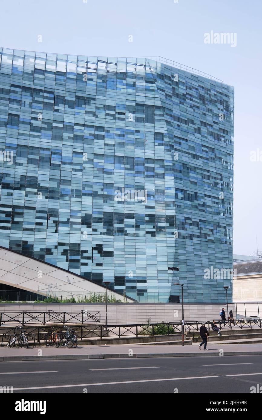 Paris, France - May 18, 2022: Blue glass facade of Le Monde Group ...