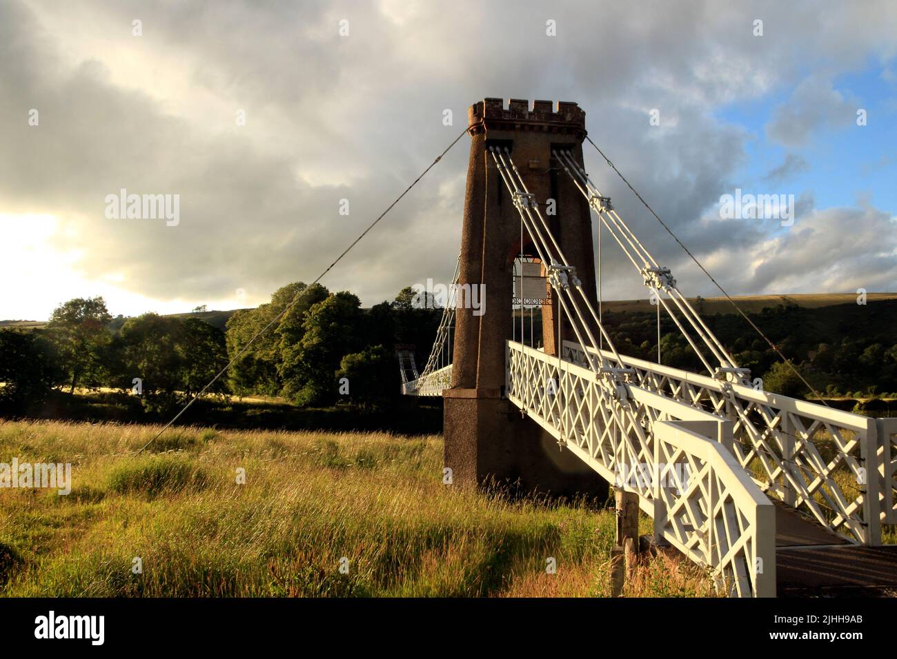 Castellated masonry pylon hi-res stock photography and images - Alamy