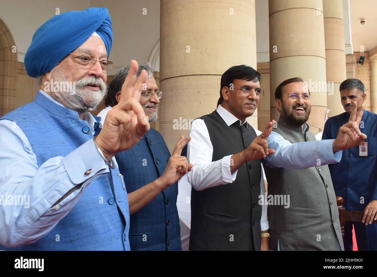 Voting in india ballot box hi-res stock photography and images - Alamy