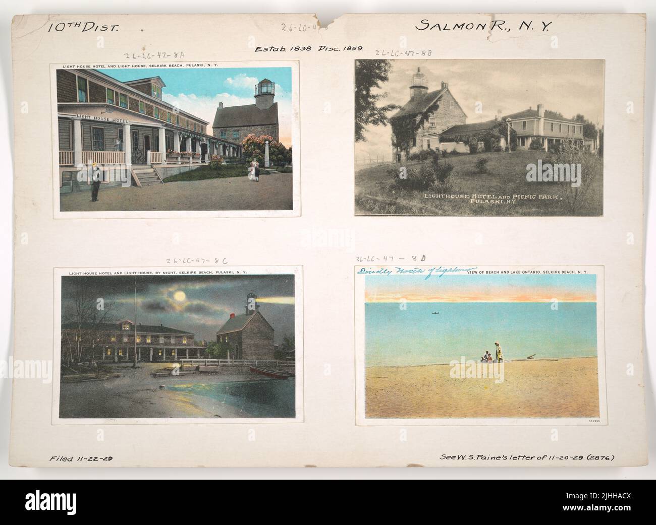 Selkirk lighthouse salmon river lake hi-res stock photography and ...