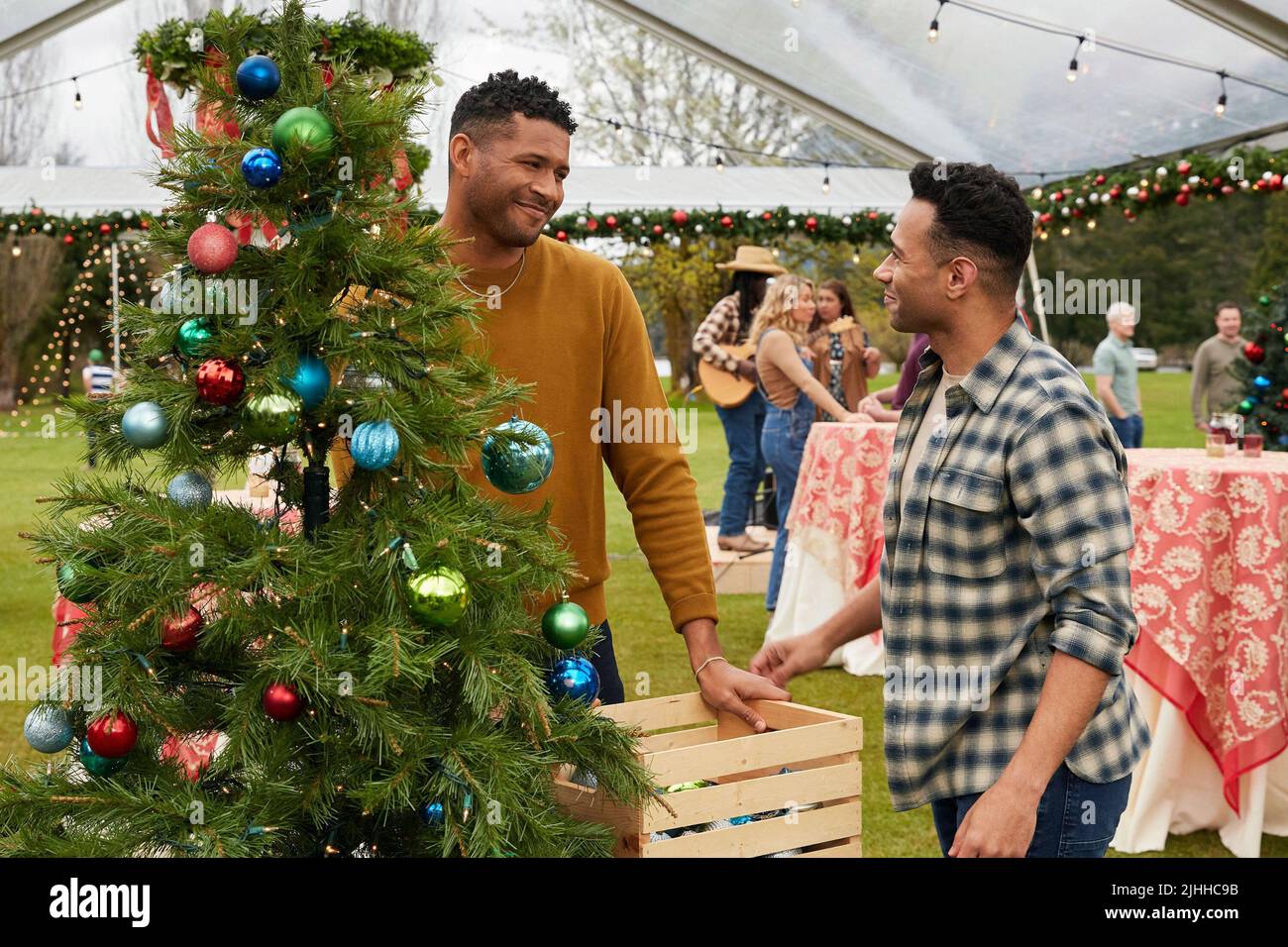 CAMPFIRE CHRISTMAS, from left: Jeffrey Bowyer-Chapman, Corbin Bleu ...