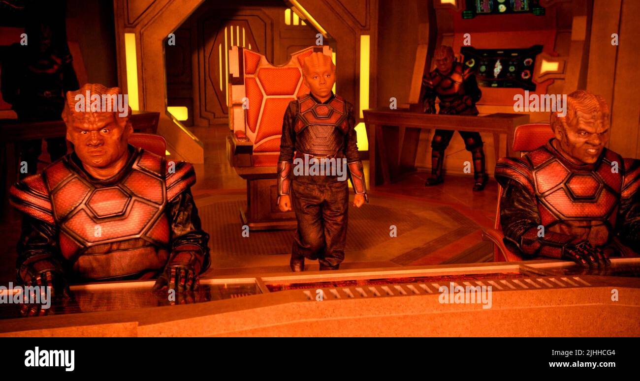 THE ORVILLE: NEW HORIZONS, Blesson Yates (center), 'A Tale of Two Topas ...