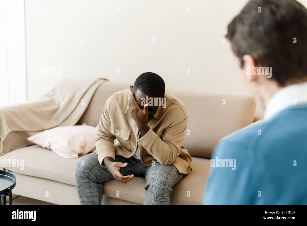 Face in bl hi-res stock photography and images - Alamy