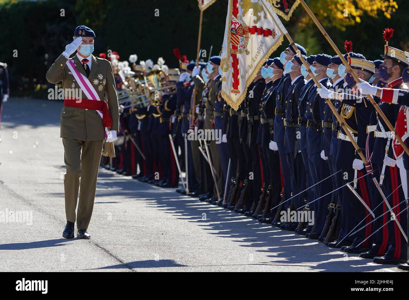 King Felipe Vi Presides Over The Swearing In Of The New Royal Guardsmen ...