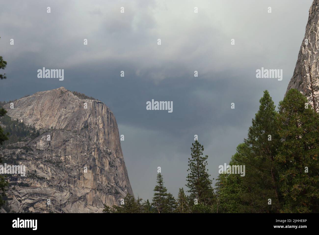 Mirror lake yosemite july hi-res stock photography and images - Alamy