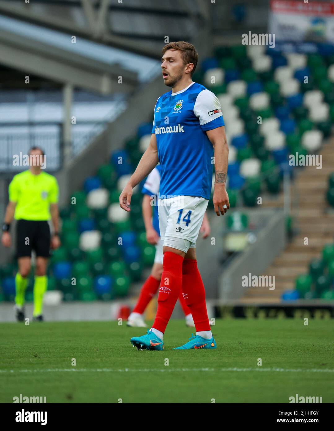 Robbie mcdaid linfield 2022 hi-res stock photography and images - Alamy