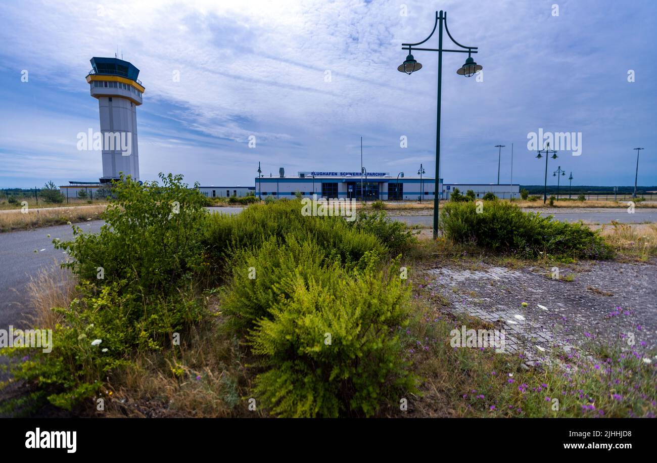 Parchim, Germany. 18th July, 2022. The air traffic control tower and ...