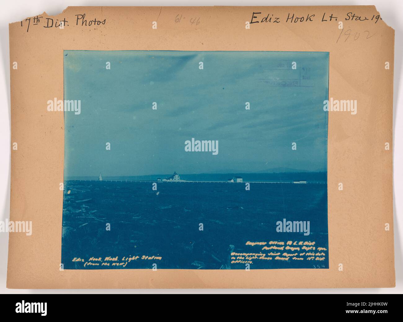 Ediz hook hi-res stock photography and images - Alamy