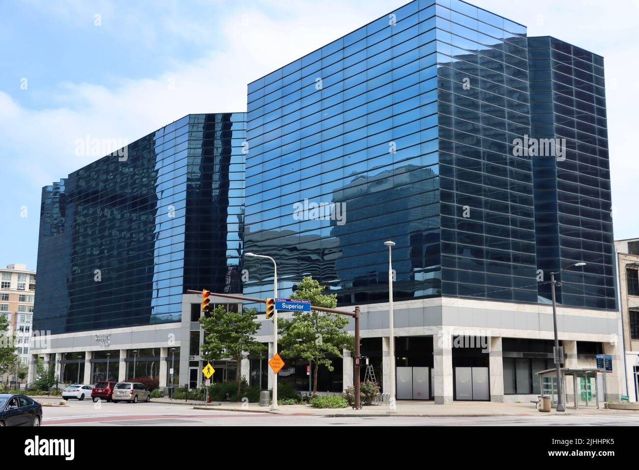 Downtown cleveland building construction hi-res stock photography and ...