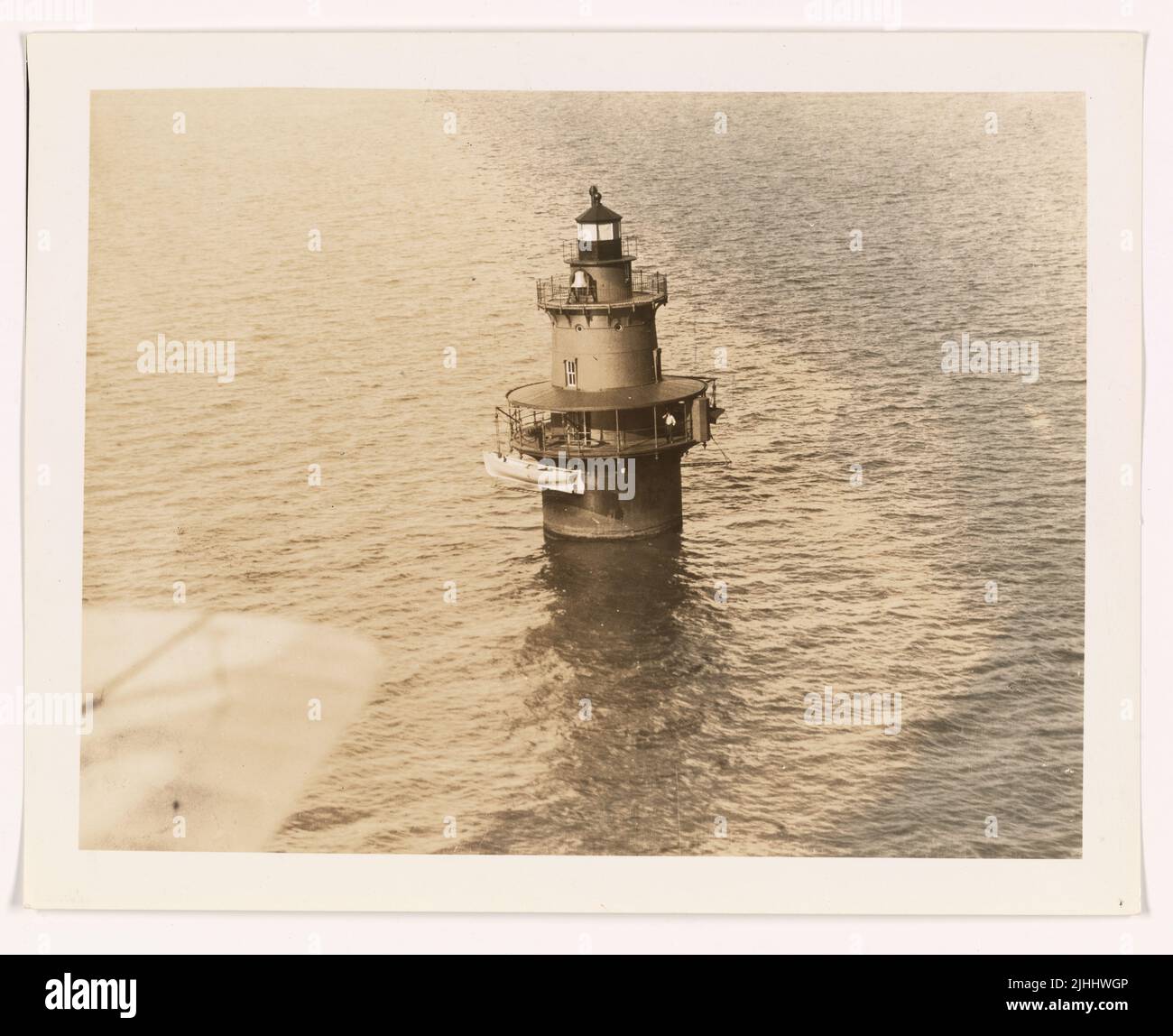 Middle ground lighthouse hi-res stock photography and images - Alamy