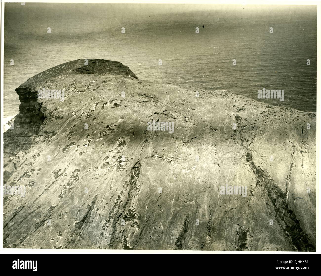 HI - Kaula Rock. Kaula Rock Light Station, Hawaii. View looking North ...