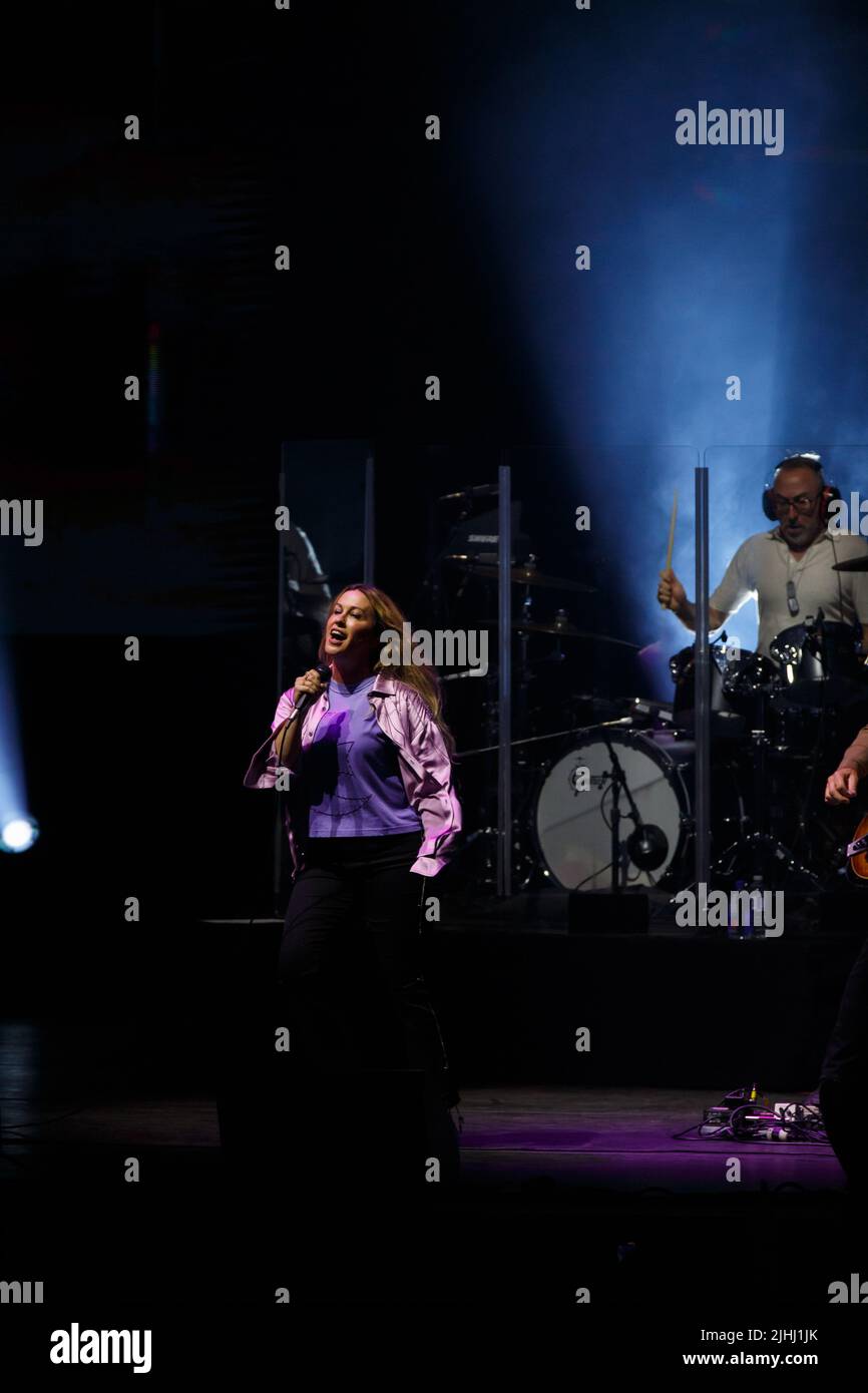 Canadian singer Alanis Morissette, performs with her band on her Jagged ...