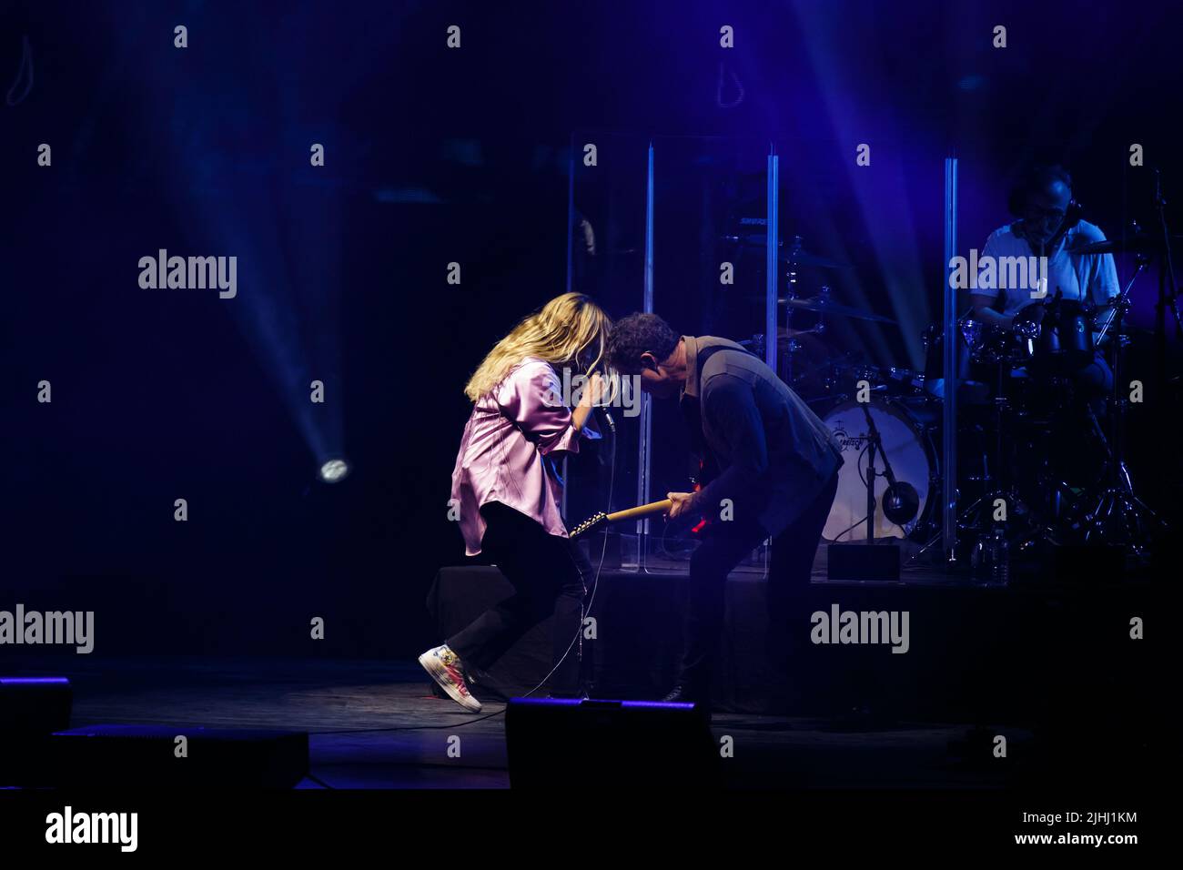 Canadian singer Alanis Morissette, performs with her band on her Jagged ...