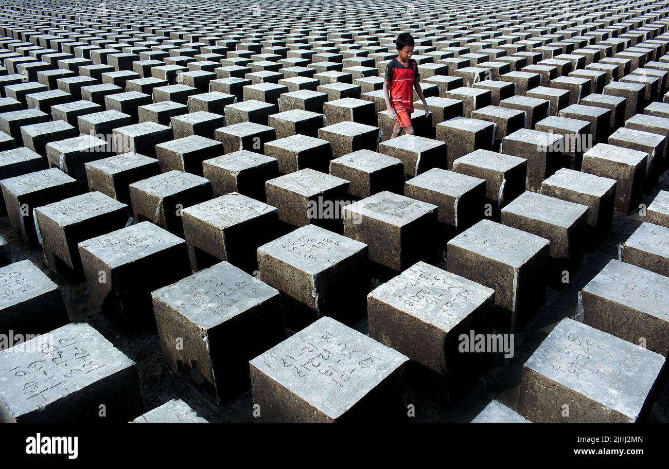 Brickfield hi-res stock photography and images - Alamy