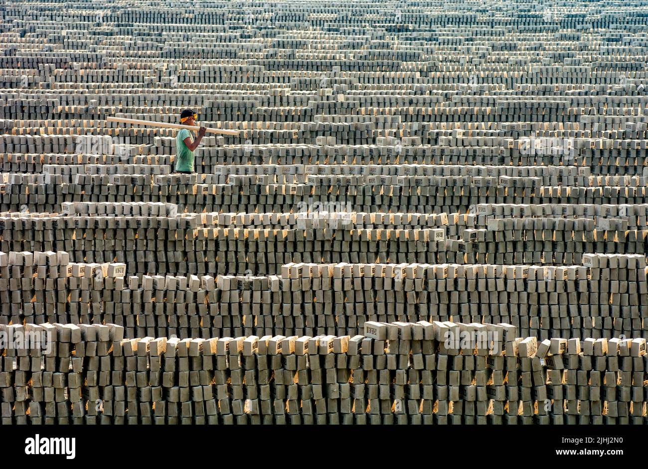 Brickmakingprocess hi-res stock photography and images - Alamy