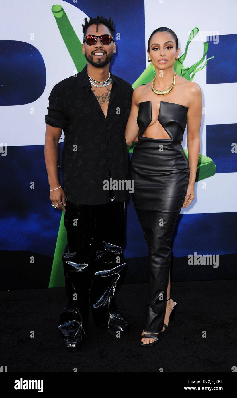 Nazanin Mandi Gq 2022