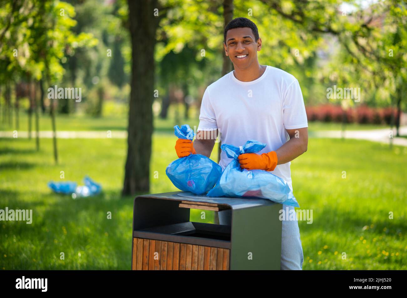 Smiling dumpster hi-res stock photography and images - Alamy