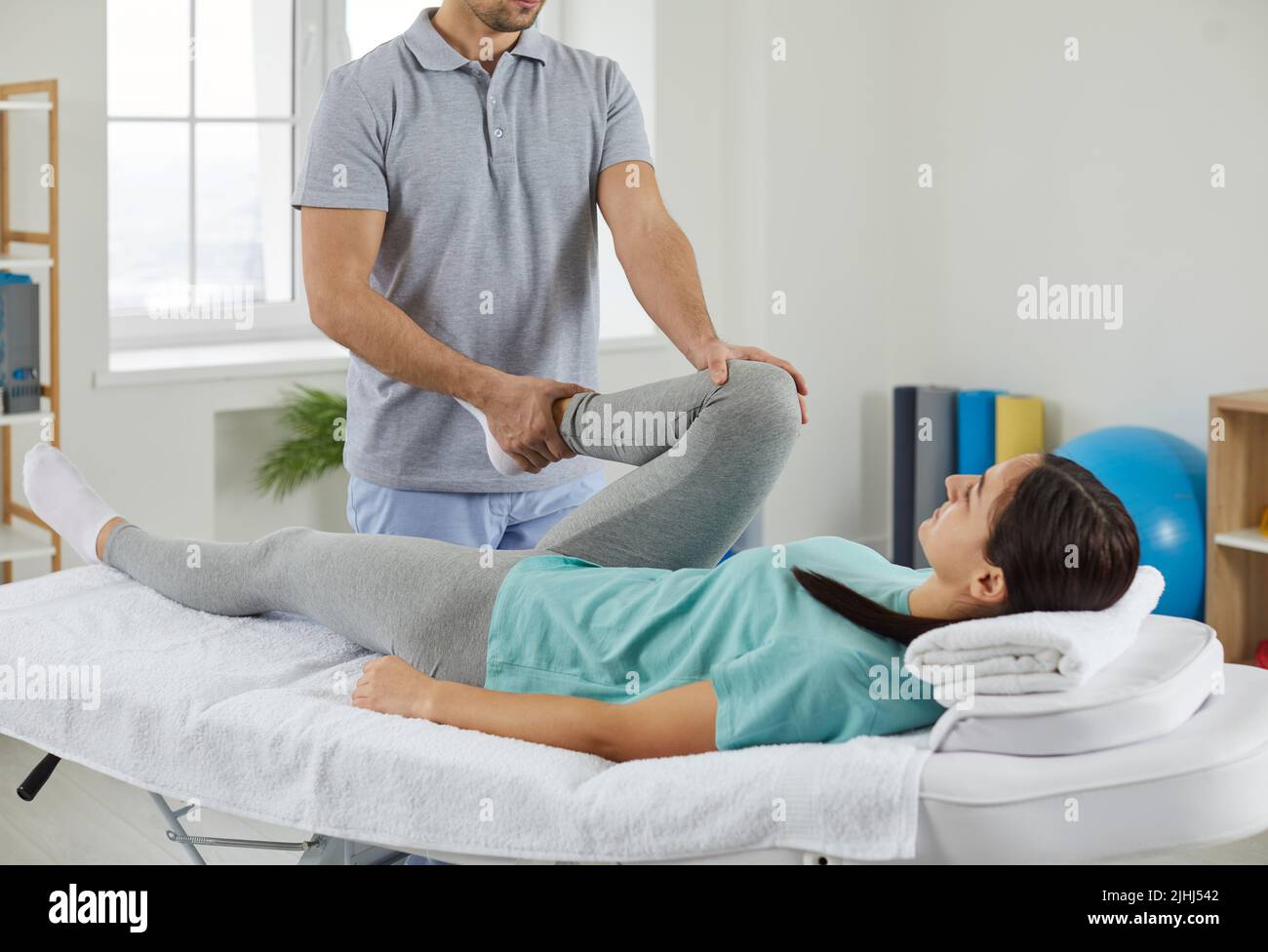 Patient hospital doctor legs hi-res stock photography and images - Alamy