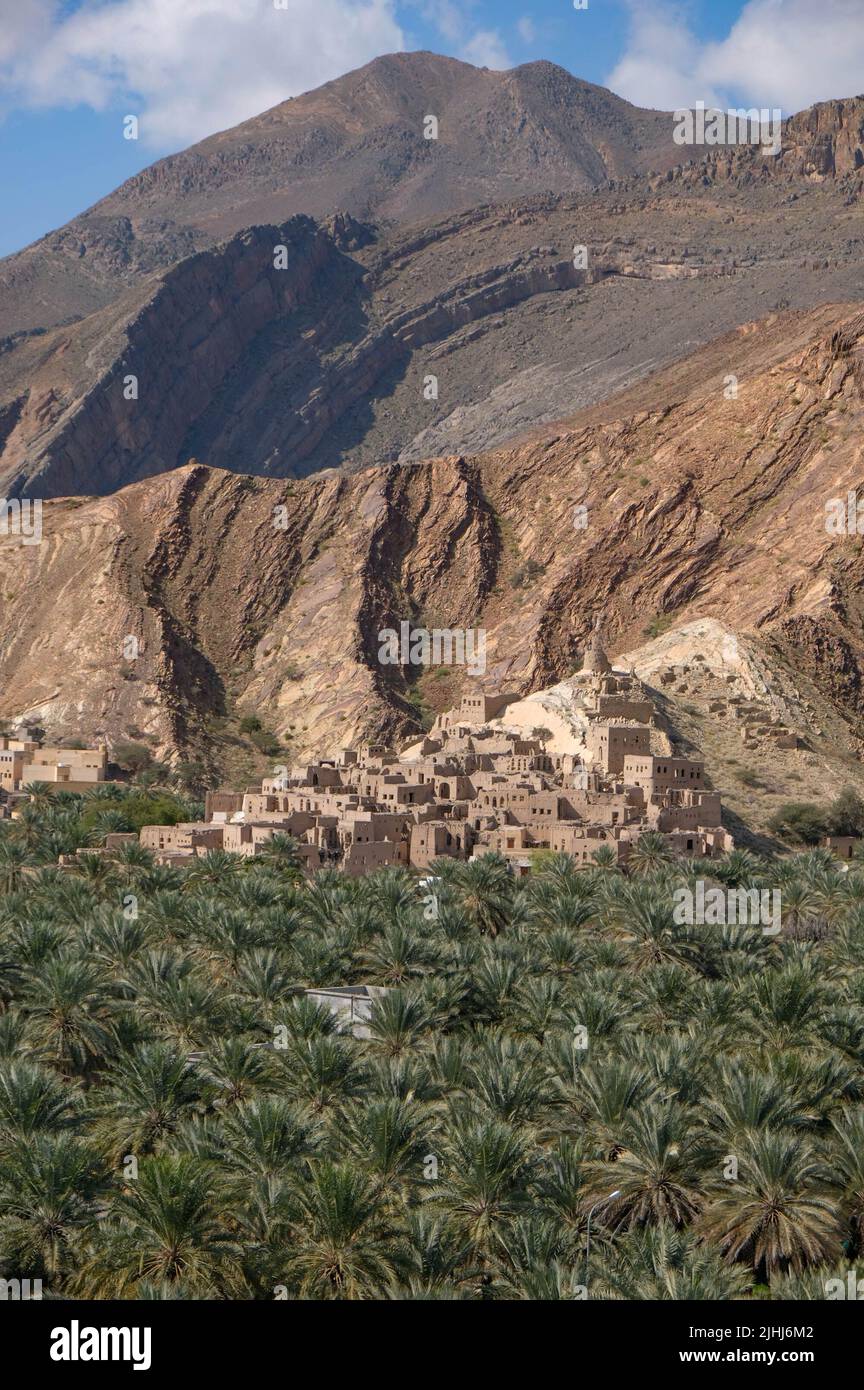 village in oman near palm tree oasis Stock Photo - Alamy