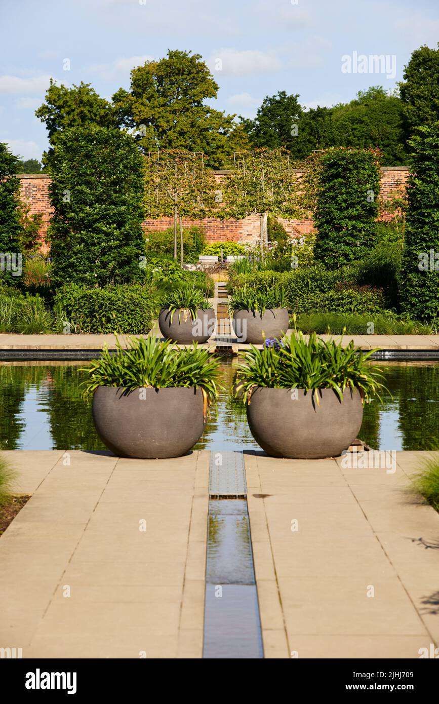 Welcome building rhs bridgewater hi-res stock photography and images ...