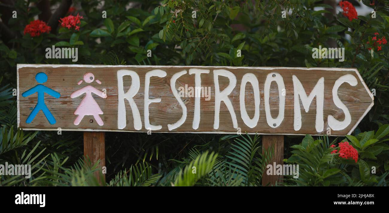 Restroom Sign Outdoors Stock Photo - Alamy