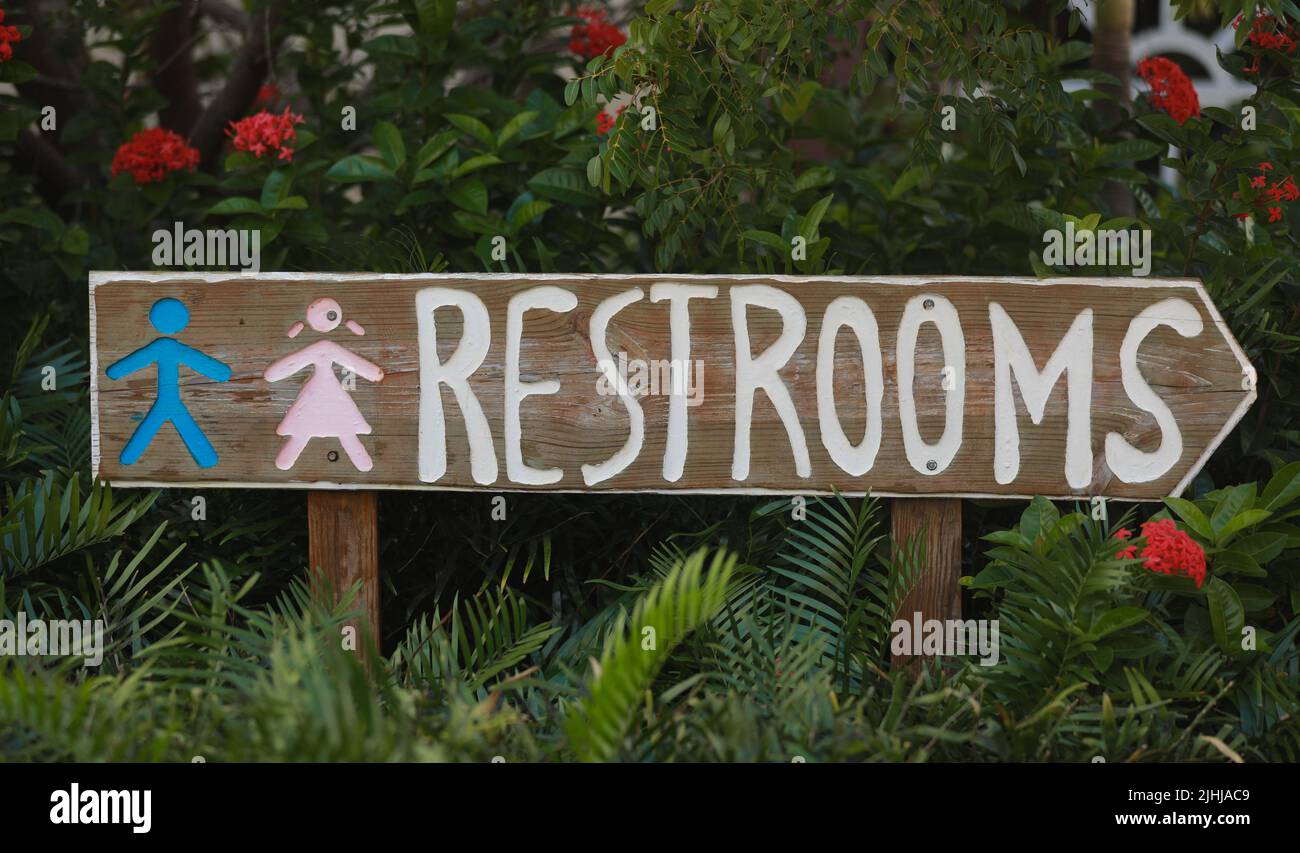 Restroom Sign Outdoors Stock Photo - Alamy