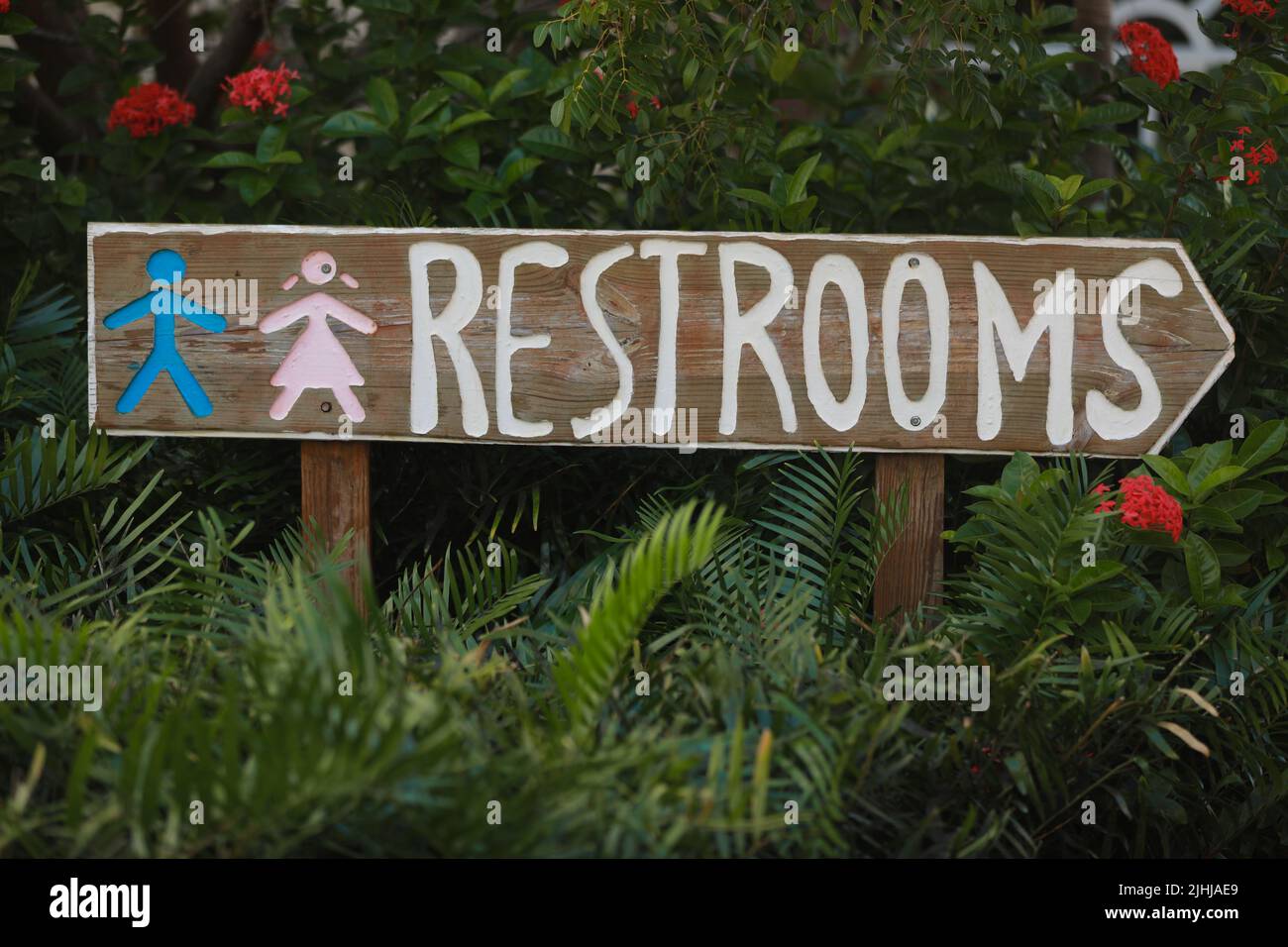 Restroom Sign Outdoors Stock Photo - Alamy