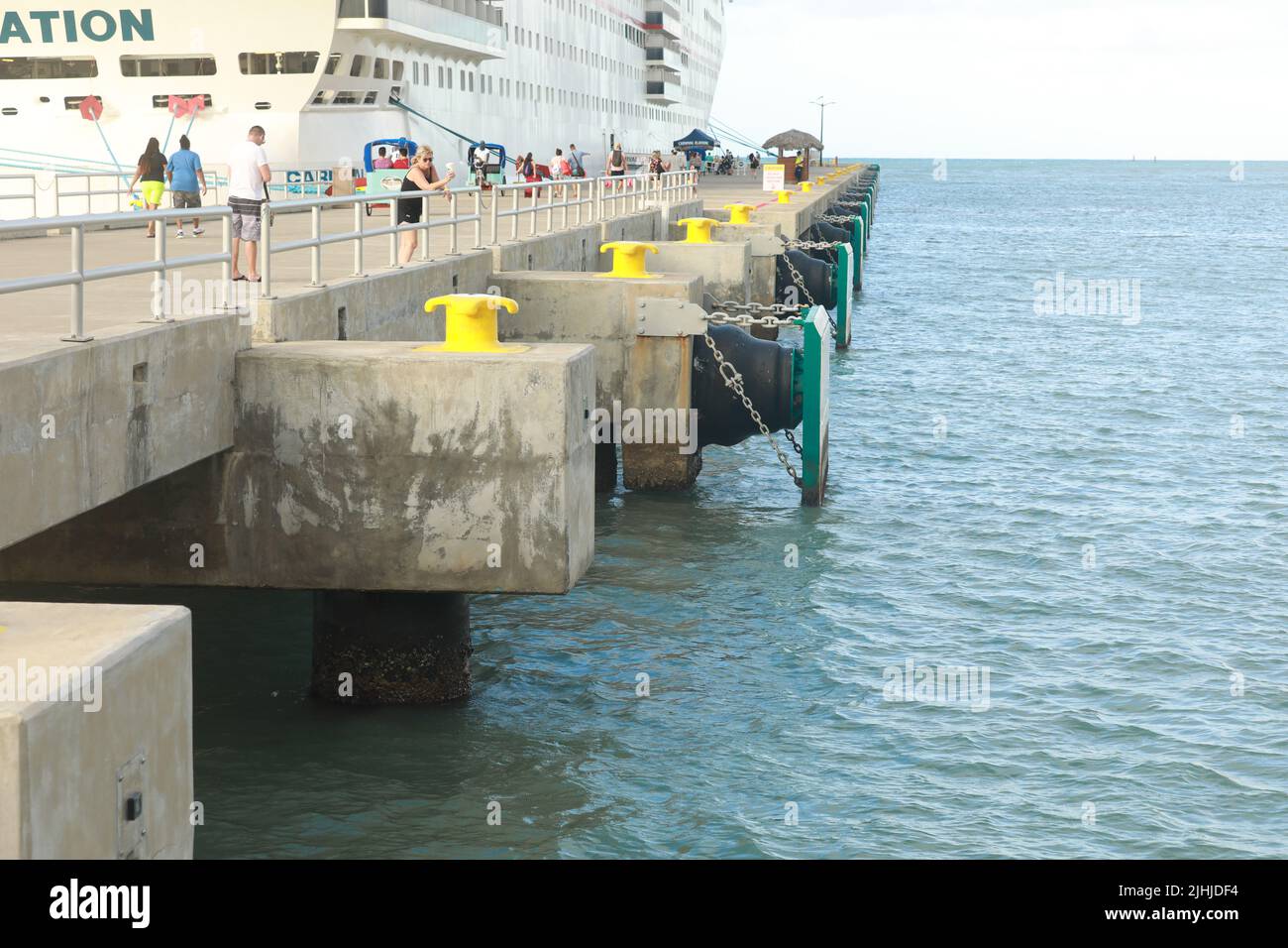 Marine fenders are a type of marine equipment that are used to prevent ...