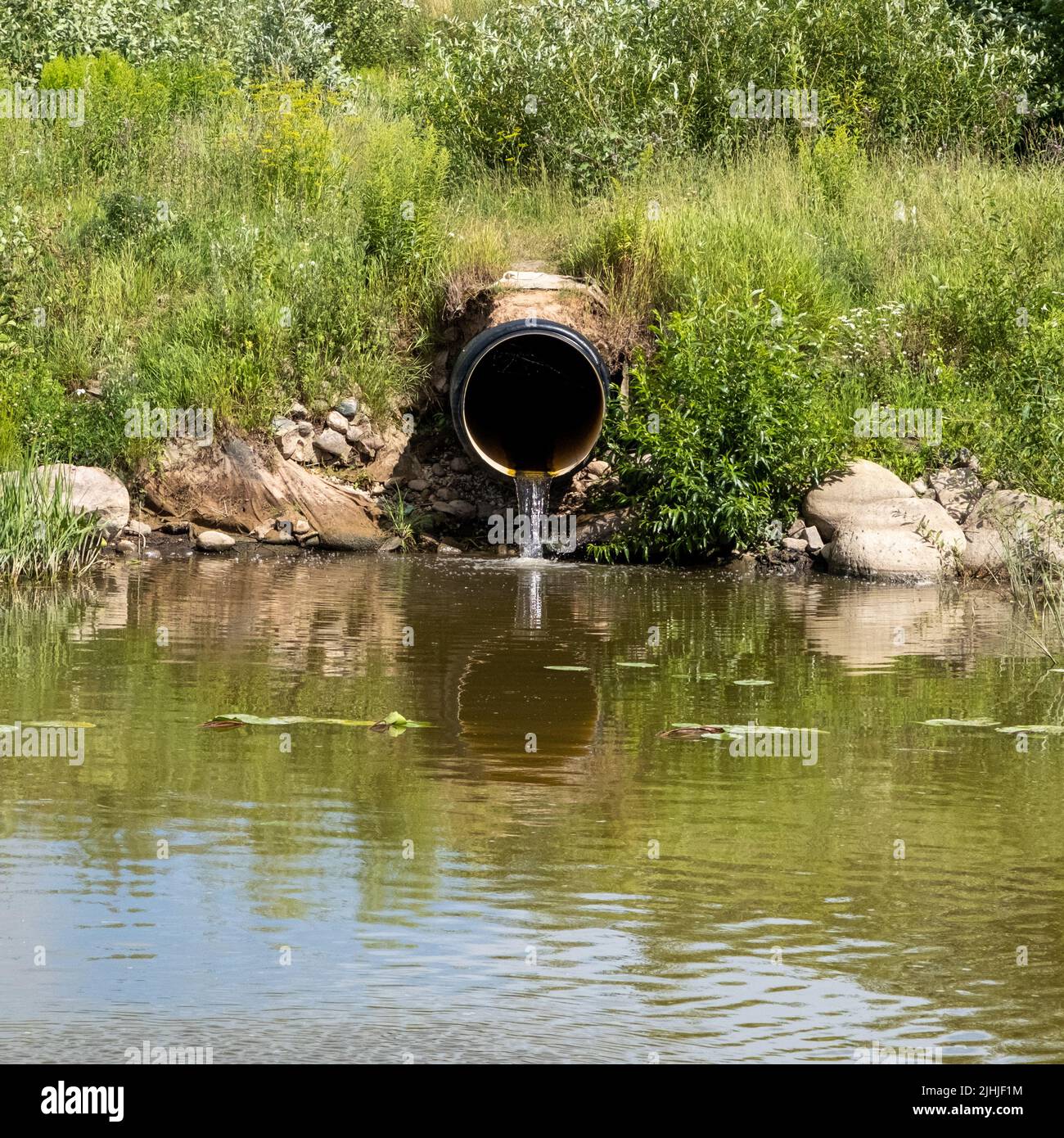 Factory discharging polluted wastewater hi-res stock photography and ...