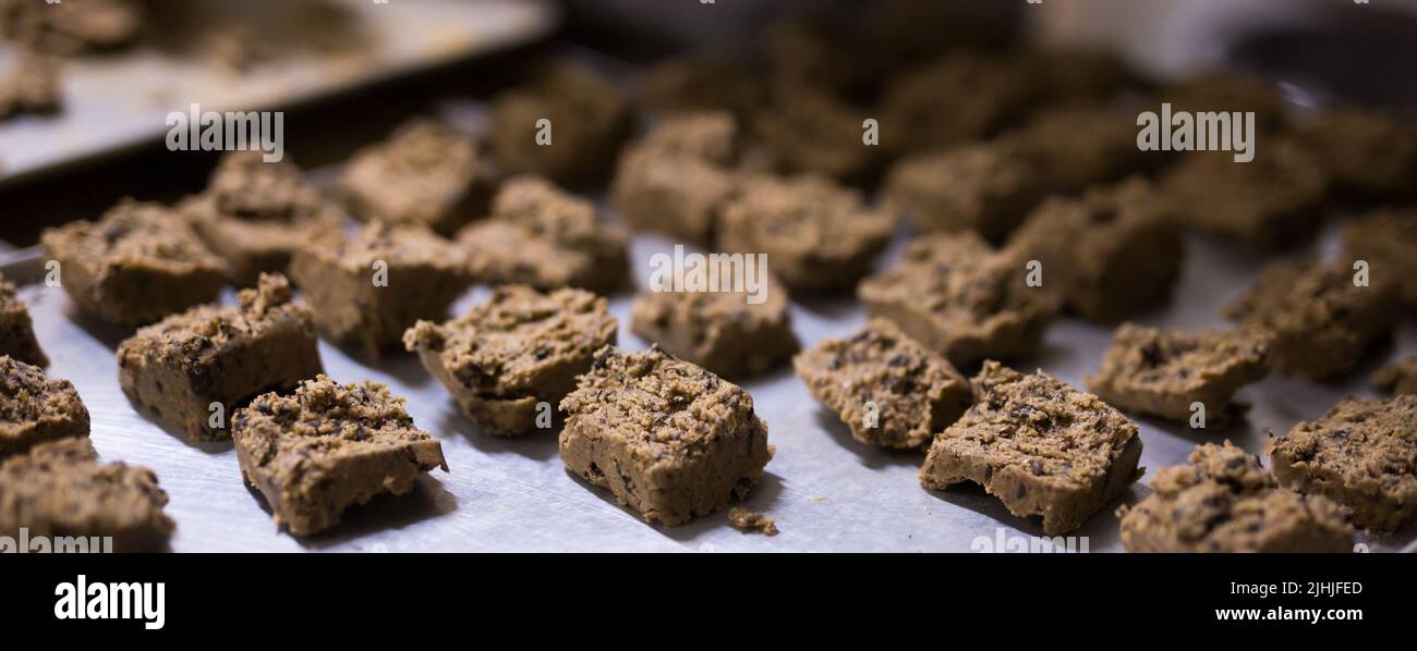 Hot appetizing sweet pastry on bakery oven tray Stock Photo - Alamy