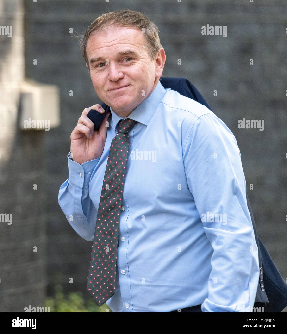 George eustice arrives cabinet hi-res stock photography and images - Alamy