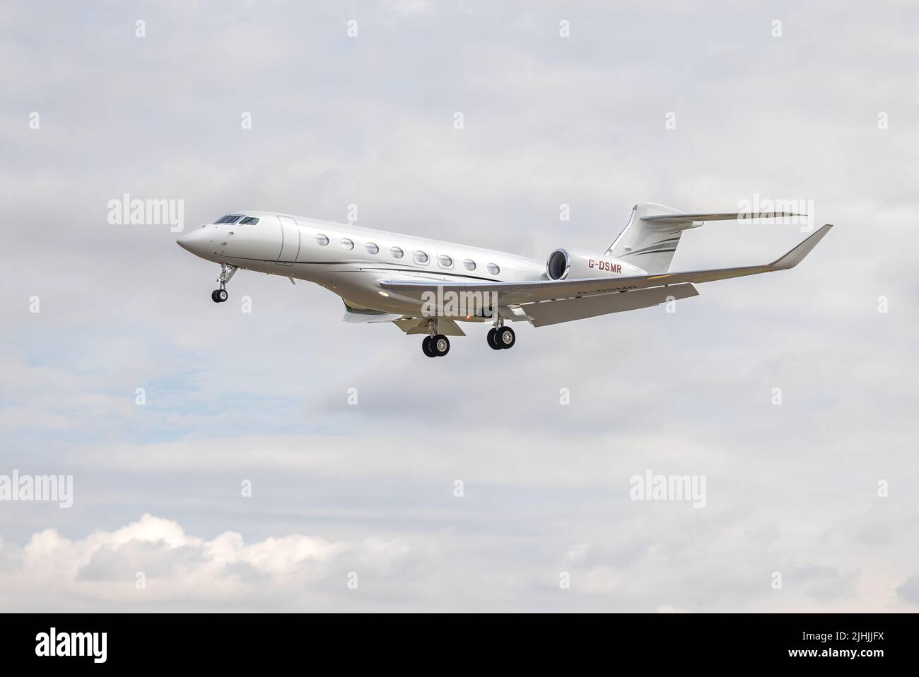 Gulfstream G650ER ‘G-DSMR’ arriving at RAF Fairford for the 2022 Royal ...