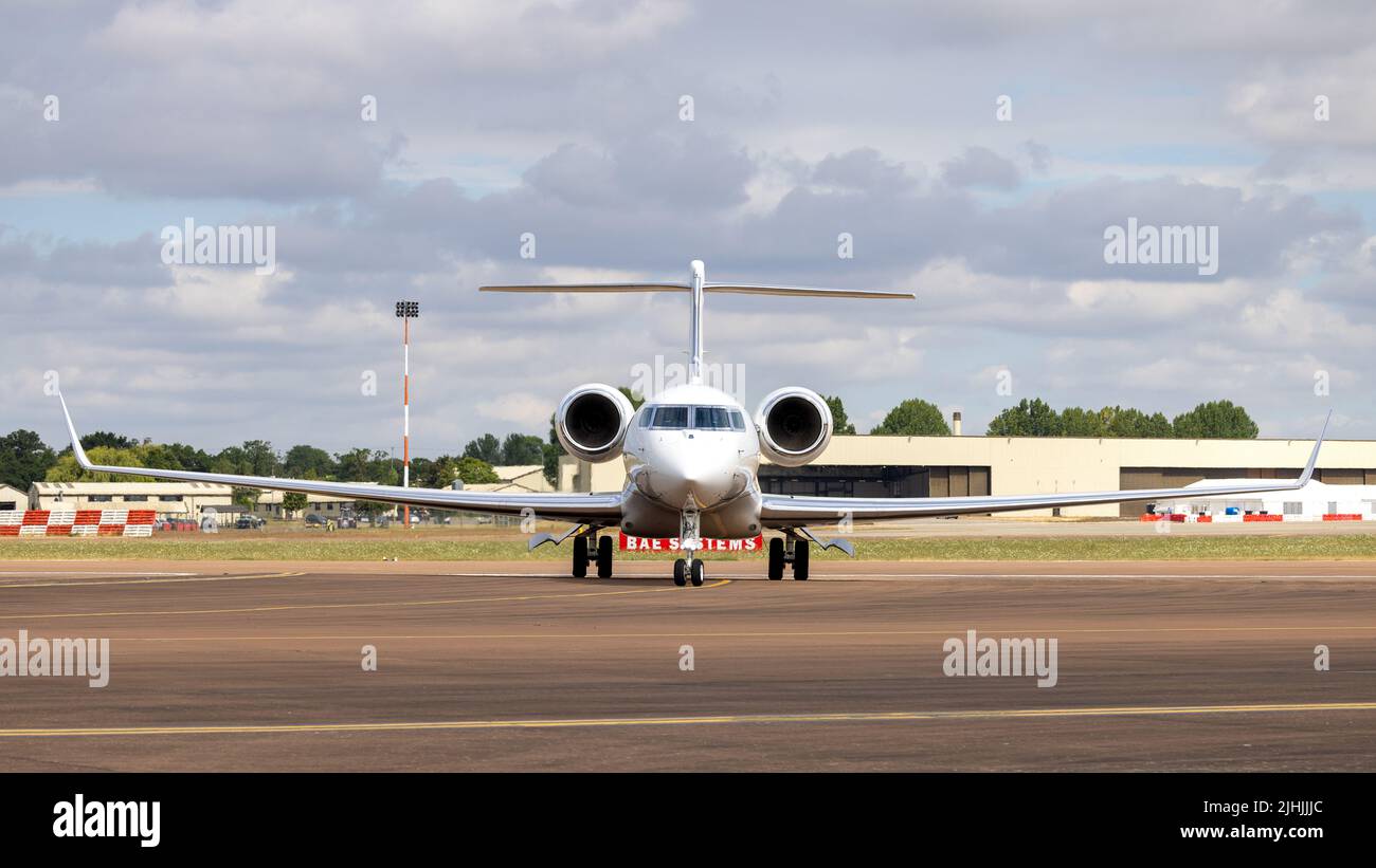 Gulfstream G650ER ‘G-DSMR’ taxiing on the runway at RAF Fairford on the ...