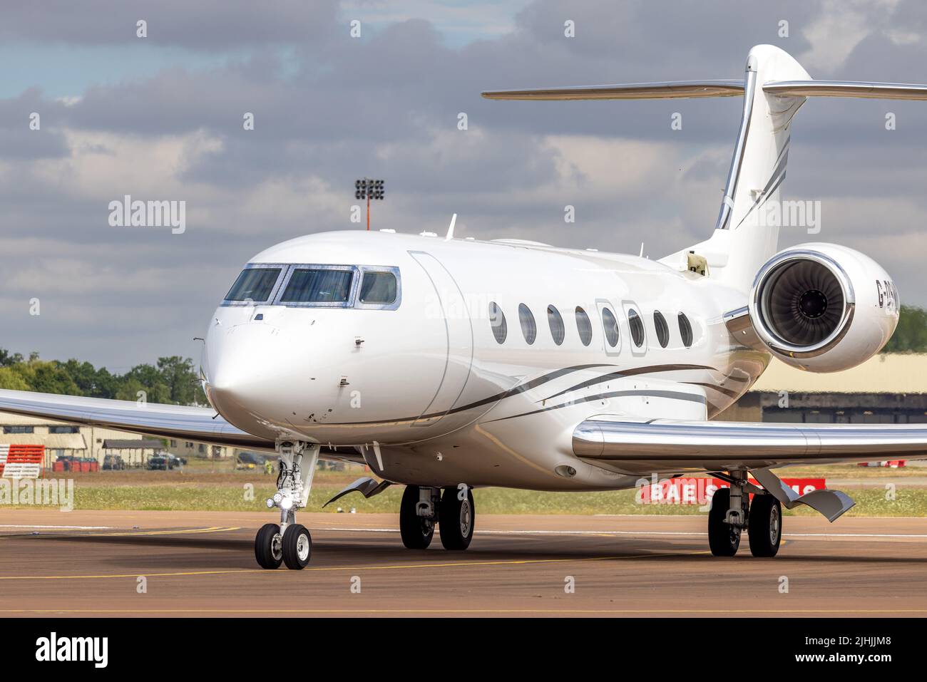 Gulfstream g650 arriving hi-res stock photography and images - Alamy