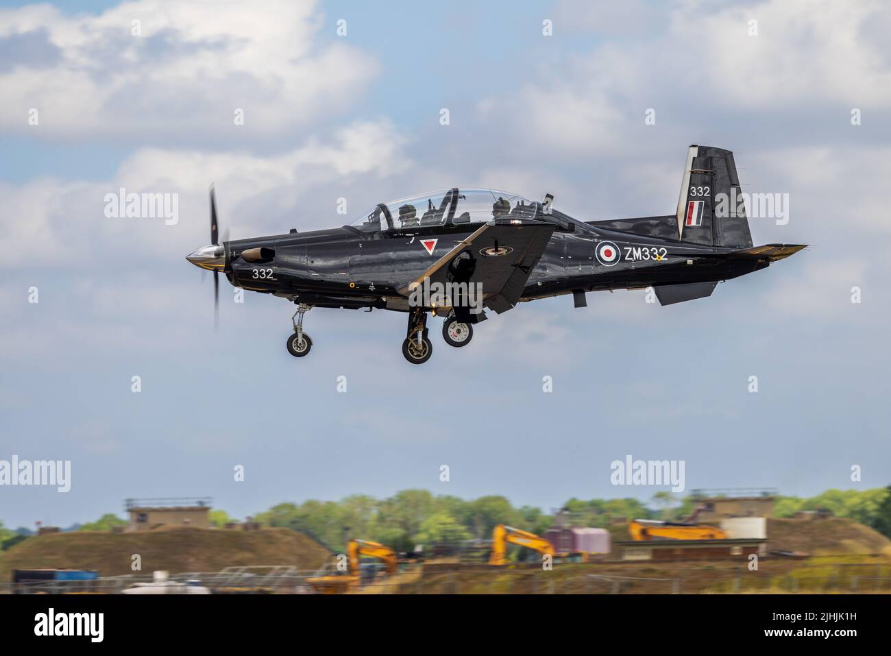 RAF Beechcraft Texan T1 ‘ZM332’ arriving at RAF Fairford on the 13th ...