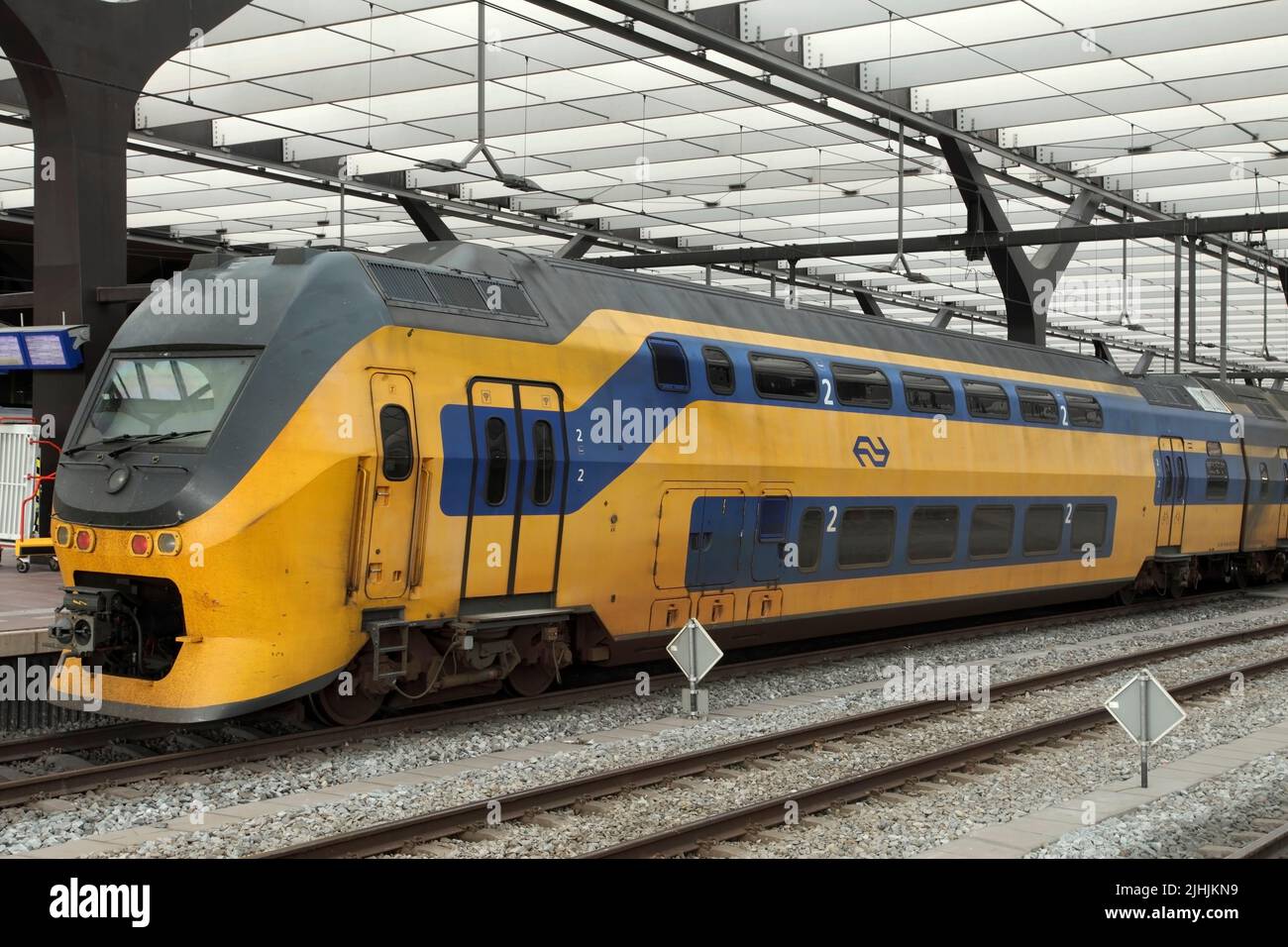 Double deck decker train hi-res stock photography and images - Alamy