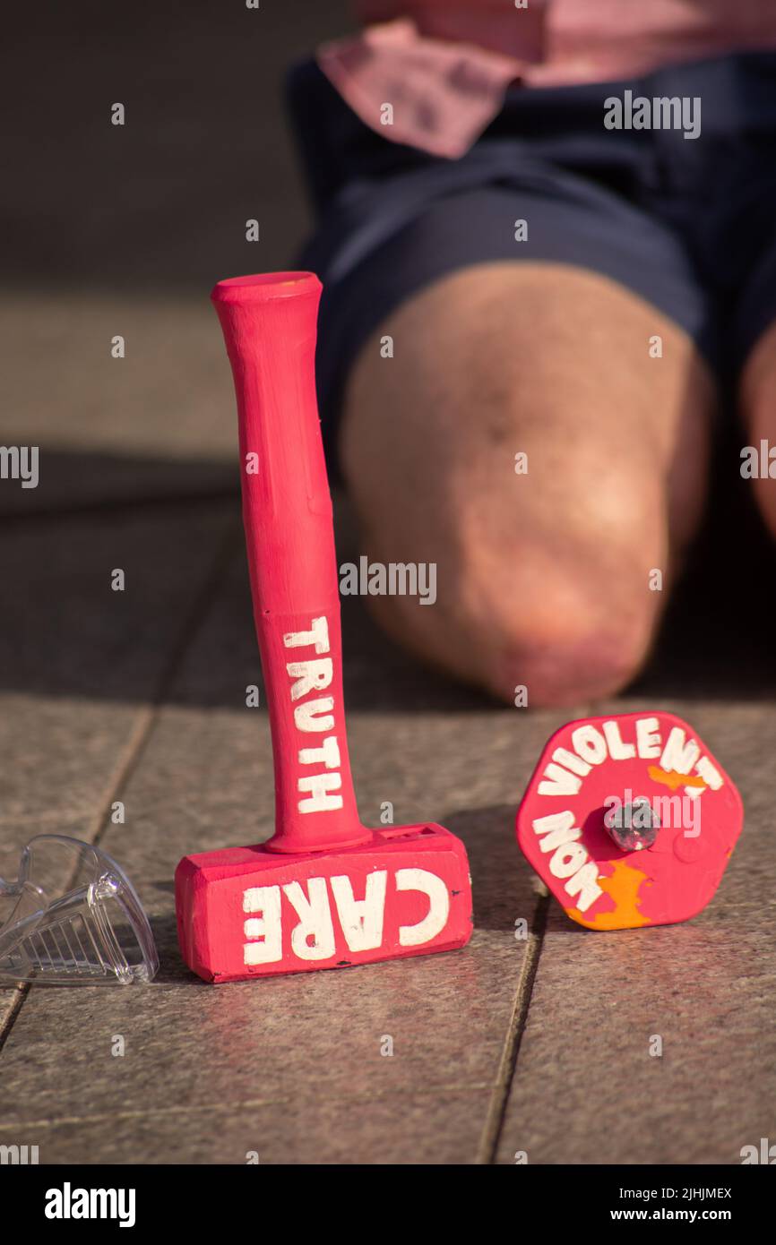 Climate change slogans hi-res stock photography and images - Alamy
