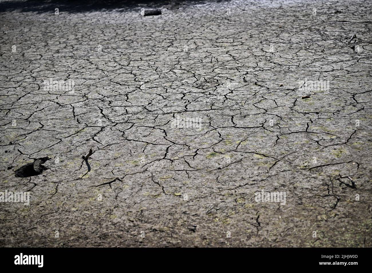 2022 dry ground hi-res stock photography and images - Alamy