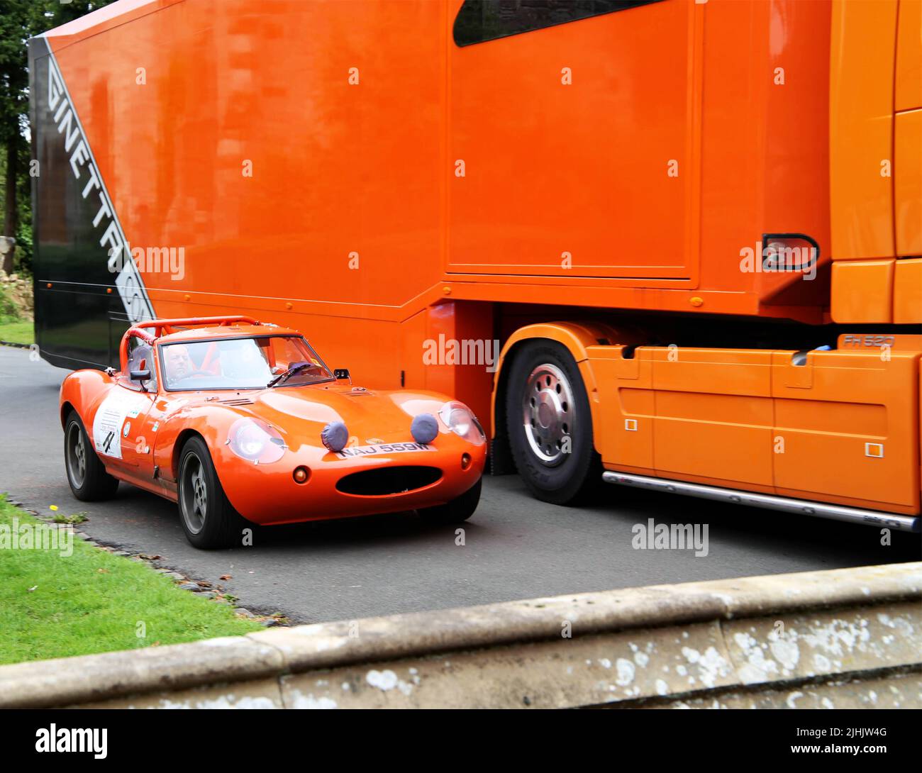 Ginetta g27 cup championship racing car hi-res stock photography and ...