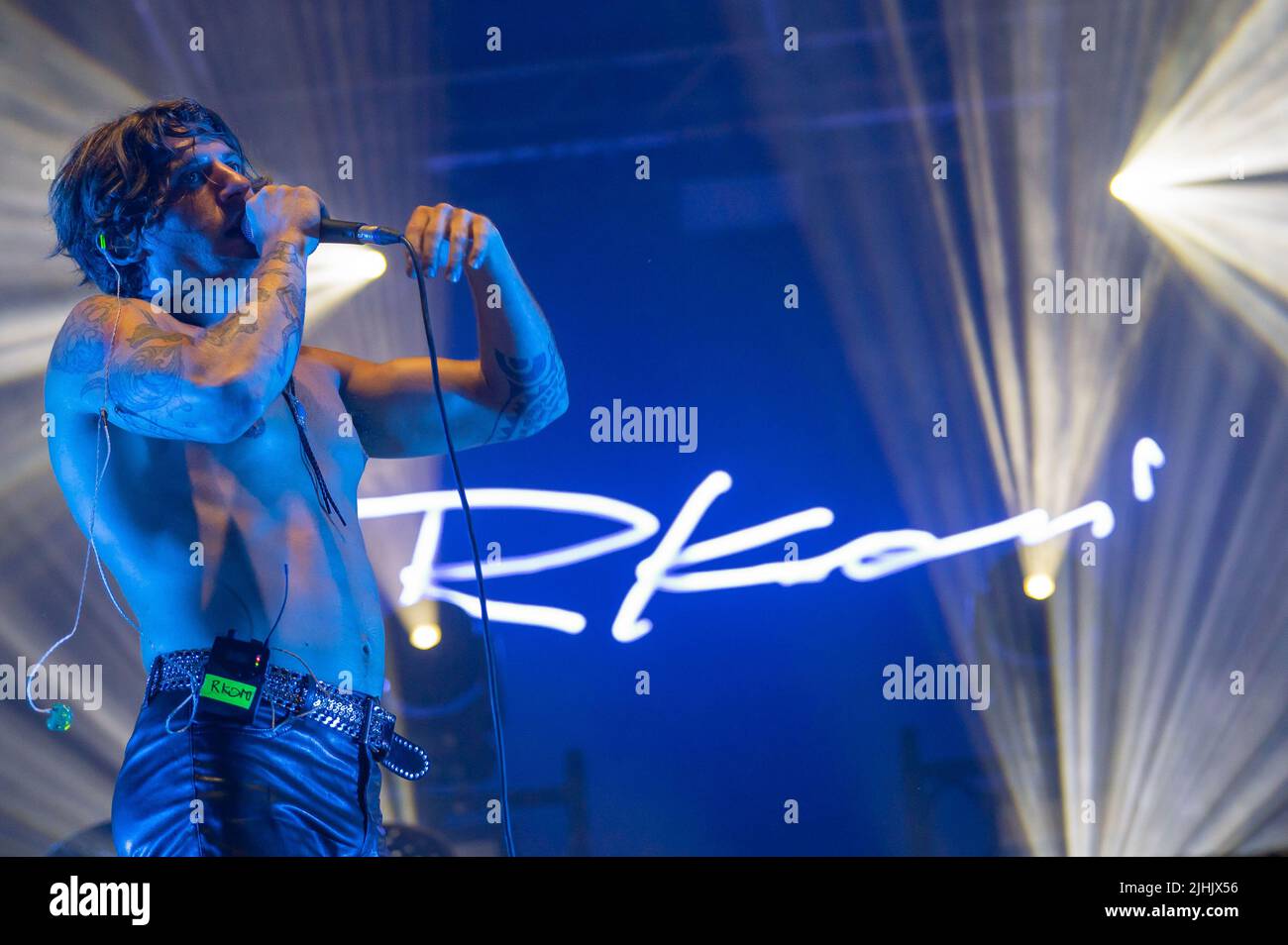 Rkomi on stage during Rkomi - insuperabile Summer Tour 2022, Italian ...