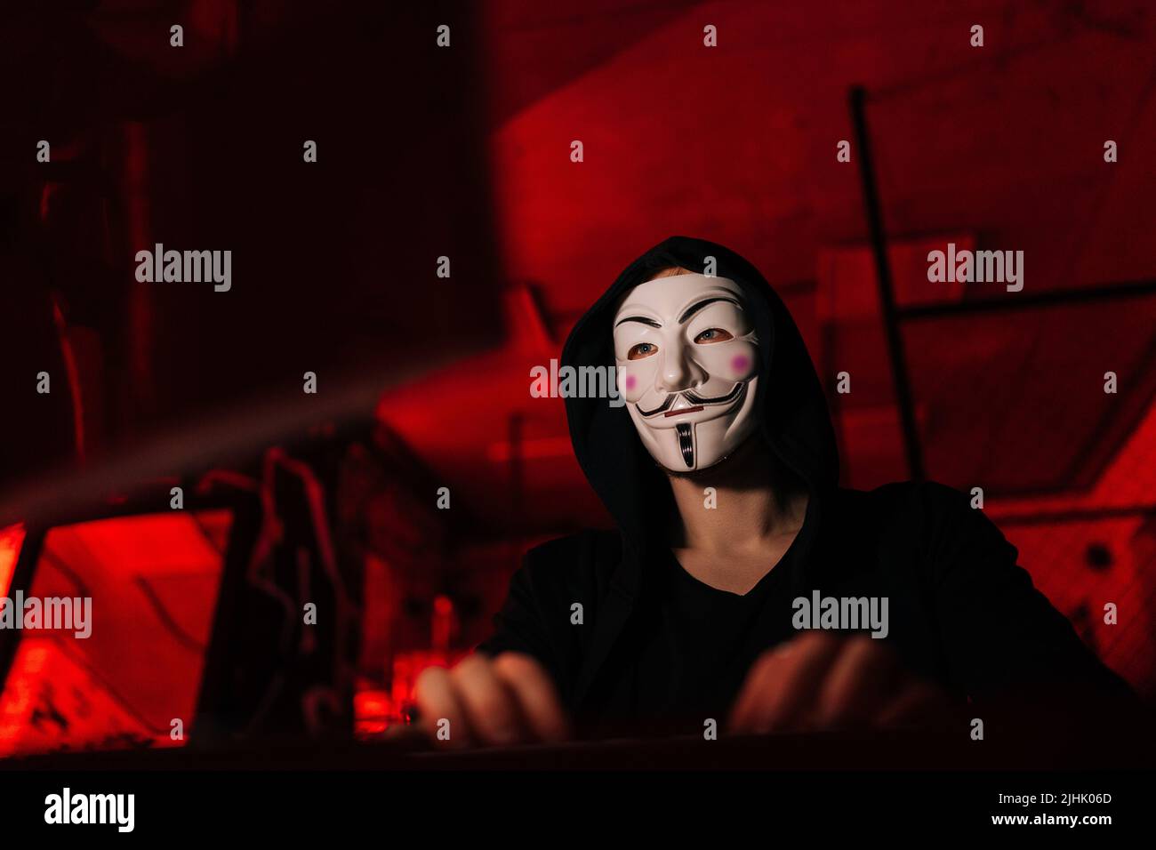 Cyber crime anonymous mask hi-res stock photography and images - Alamy