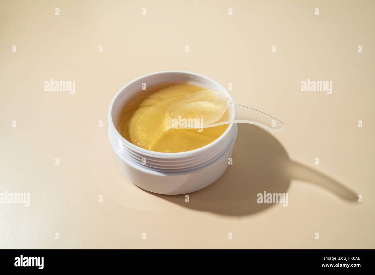 White patches on the face hi-res stock photography and images - Alamy