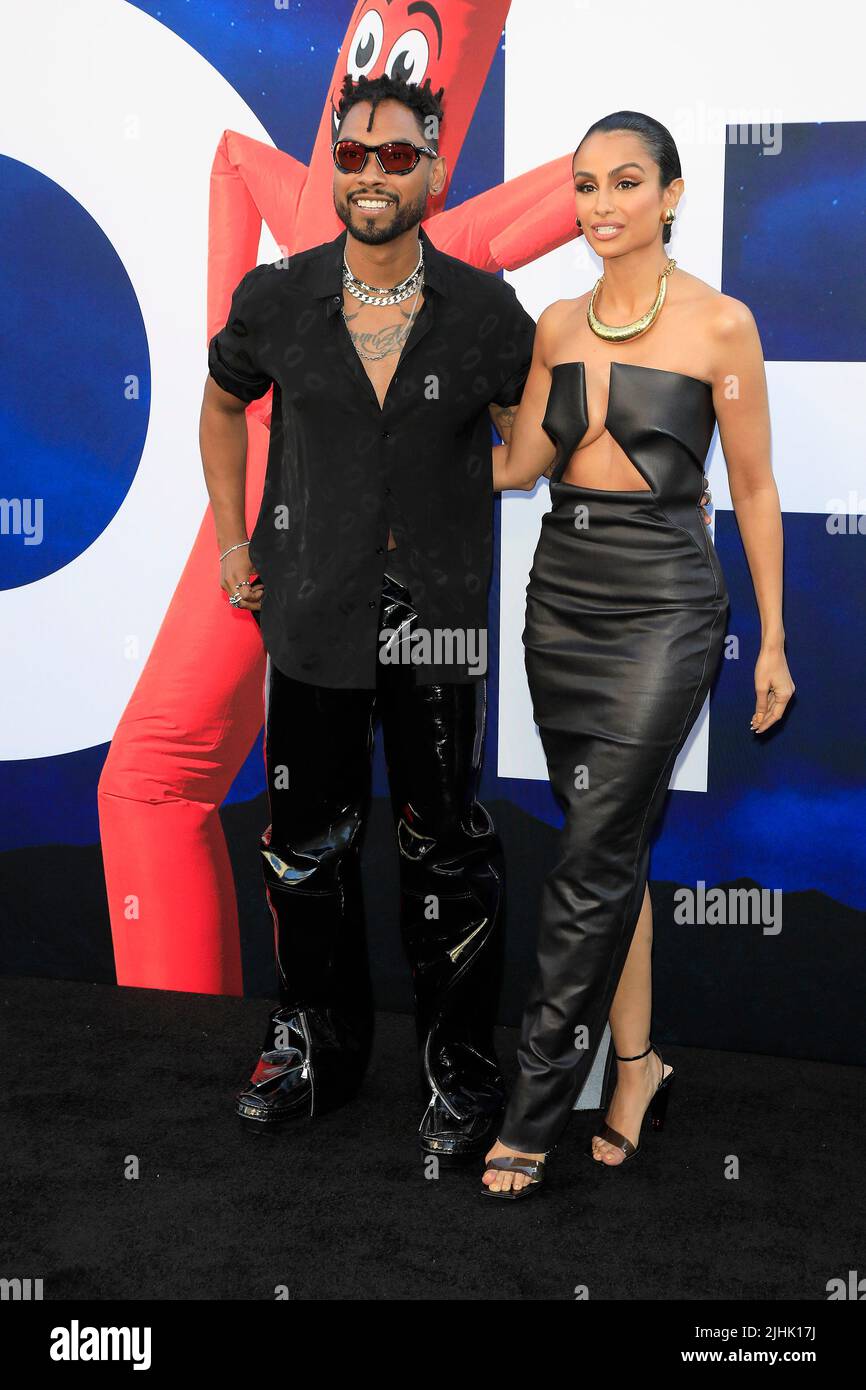 Nazanin Mandi Gq 2022