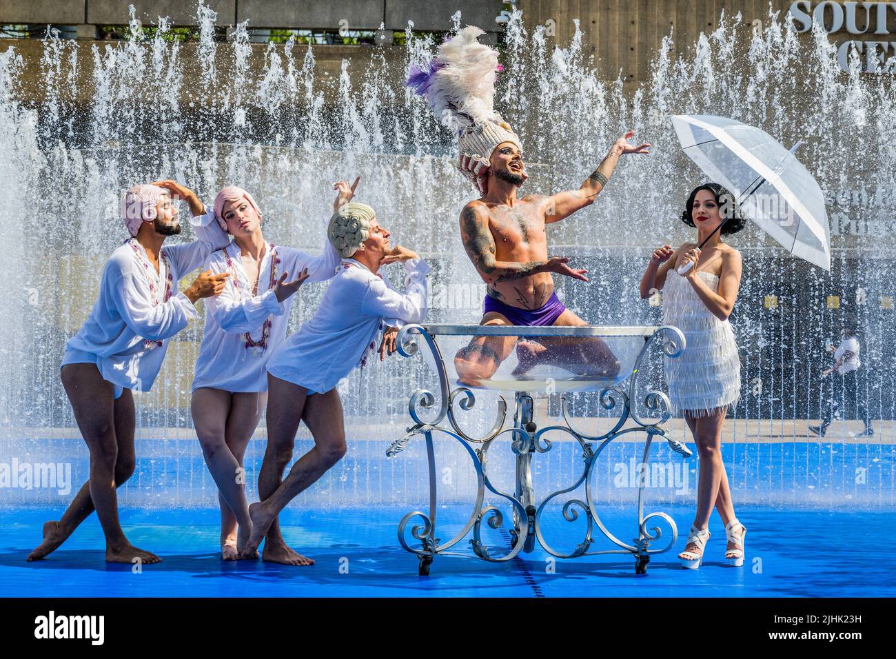 London, UK. 19th July, 2022. Mark 'Captain Kid' Winmill performs in his ...